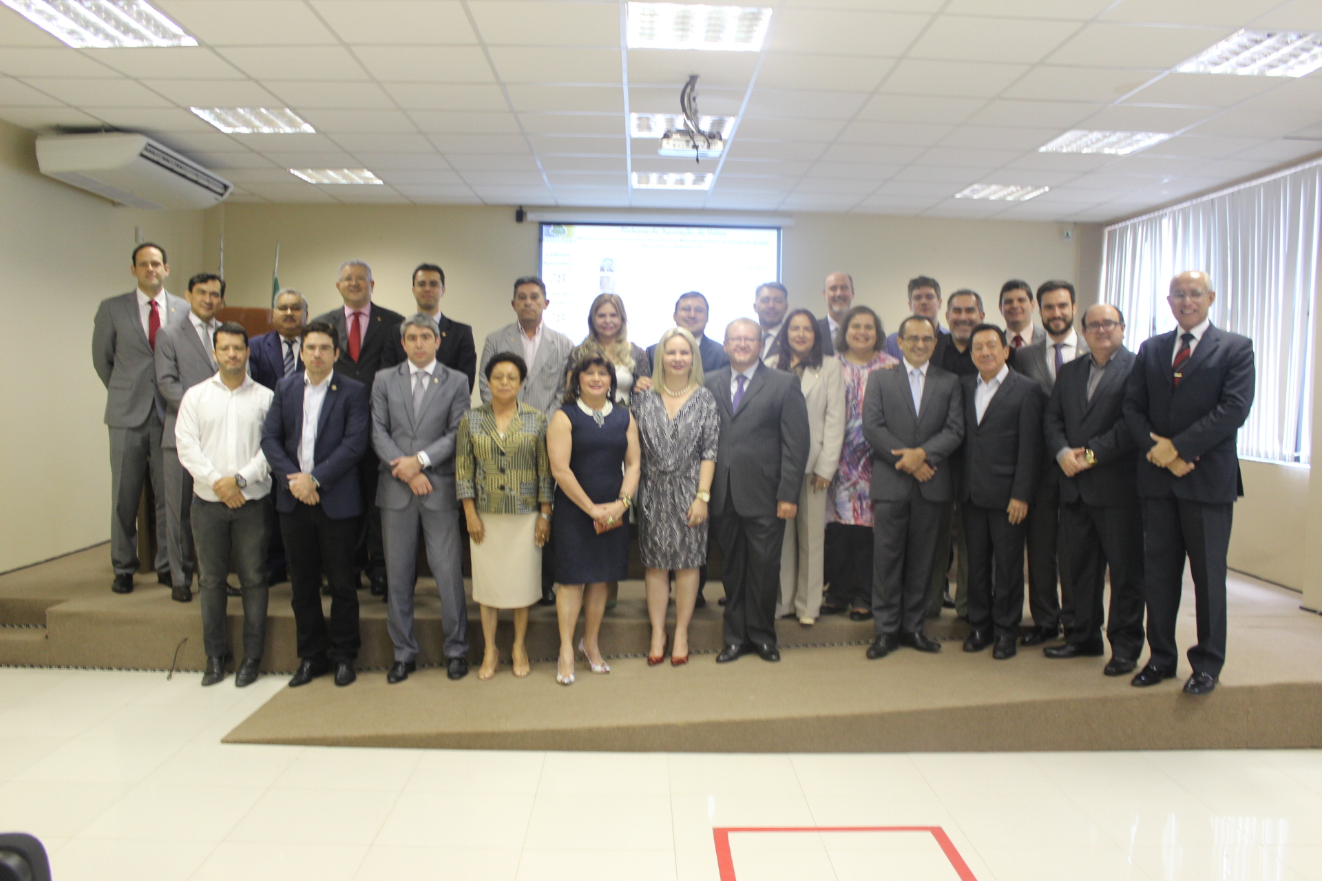 MP-AP define lista tríplice para o próximo procurador-geral de Justiça ...